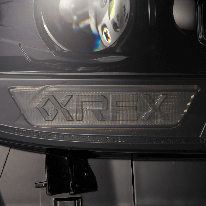 Exclusive 2016-2023 Toyota Tacoma LUXX-Series LED Projector Headlights